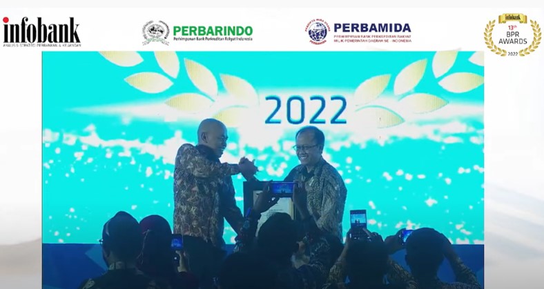 Infobank BPR Award 2022: BPR Eka Terima Penghargaan “Sangat Bagus ...